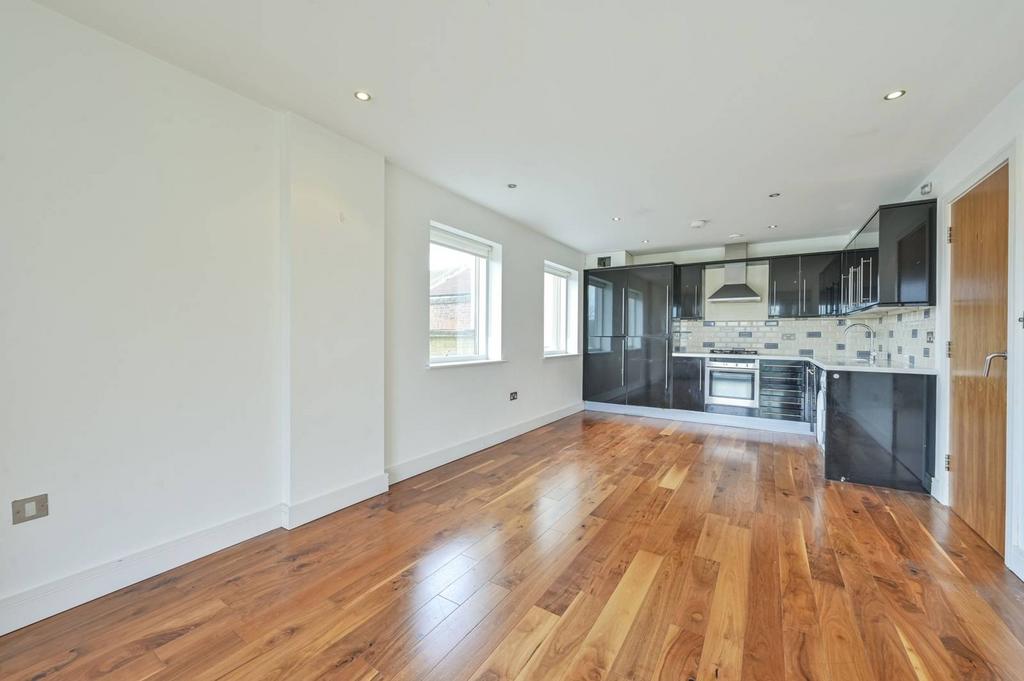 Haydons Road, Wimbledon, London, SW19 2 bed flat to rent - £3,250 pcm ...