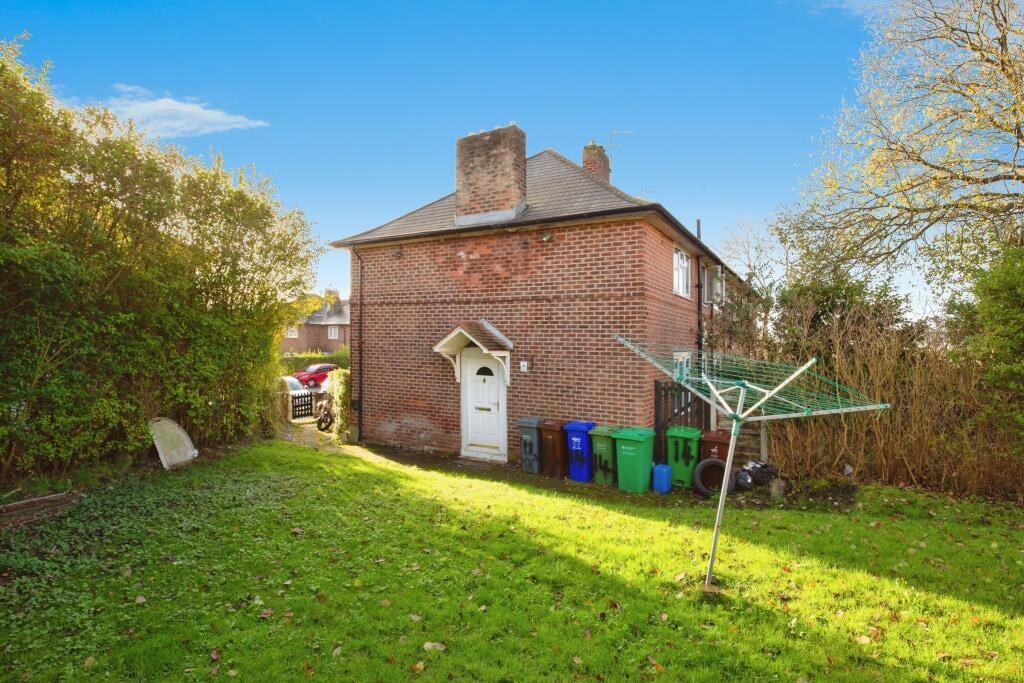Churston Avenue, Manchester, M9 2 bed flat - £120,000