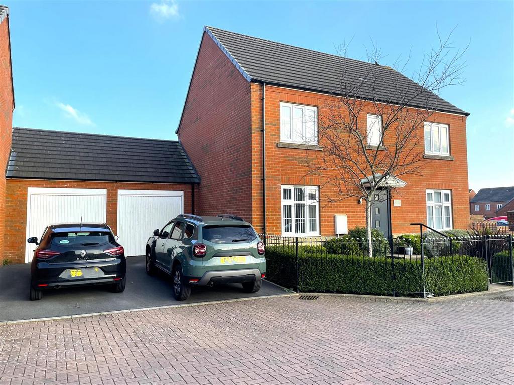 Stryd Bennett, Llanelli 4 bed detached house for sale - £330,000