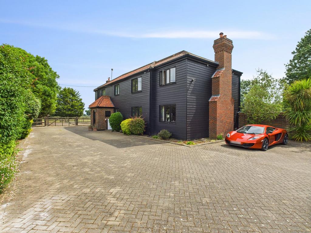 Gosfield Road, Braintree, CM7 5 bed detached house - £1,185,000