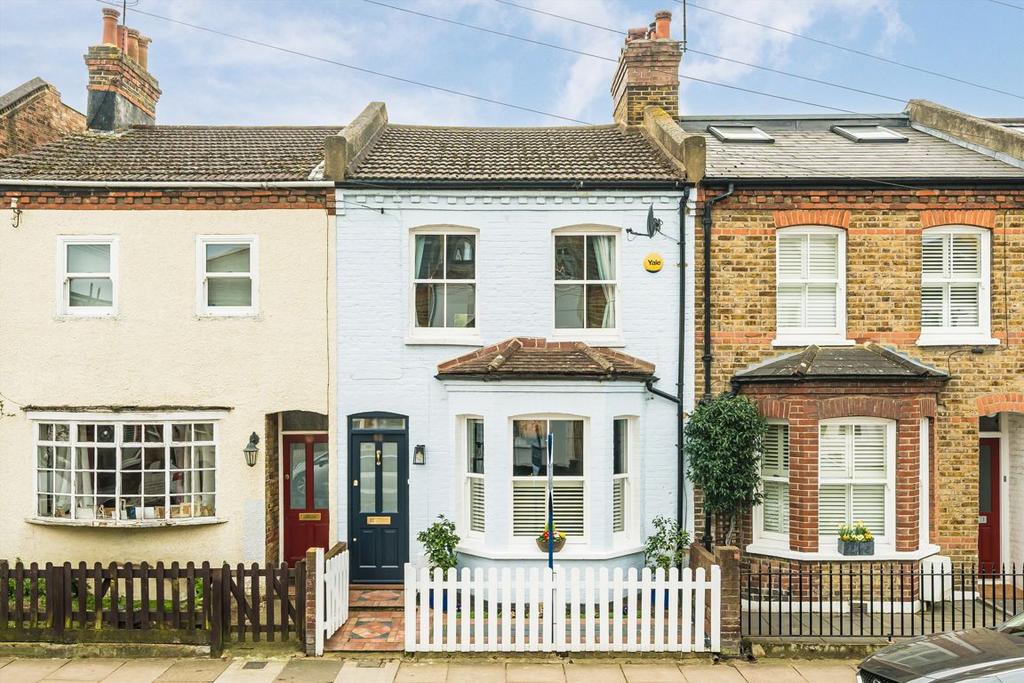 Mereway Road, Twickenham TW2 2 bed house for sale - £825,000