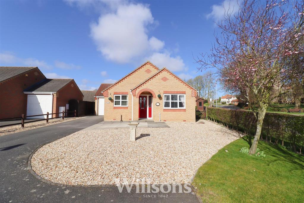 33b Mumby Meadows, Mumby 3 bed detached bungalow - £275,000