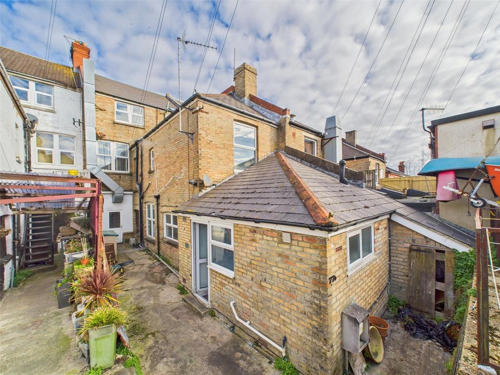 Southbourne Grove, Bournemouth... 1 bed apartment for sale - £135,000