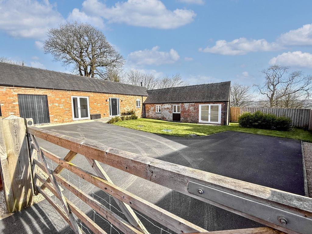 Barrow Hill, Rocester, ST14 3 bed barn conversion for sale - £425,000