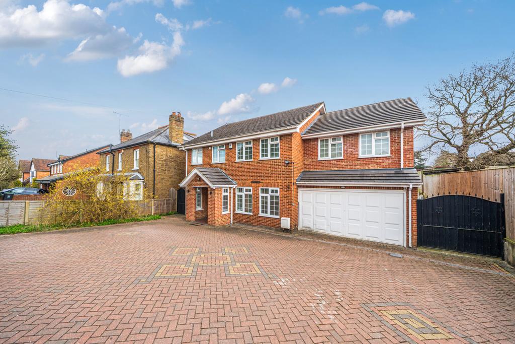 Cheapside Lane, Denham, Buckinghamshire 6 bed detached house for sale ...