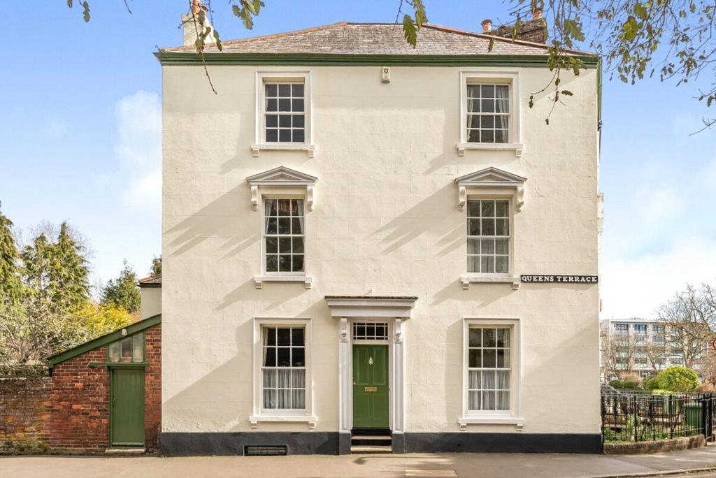 Exeter, Devon 4 bed end of terrace house - £775,000