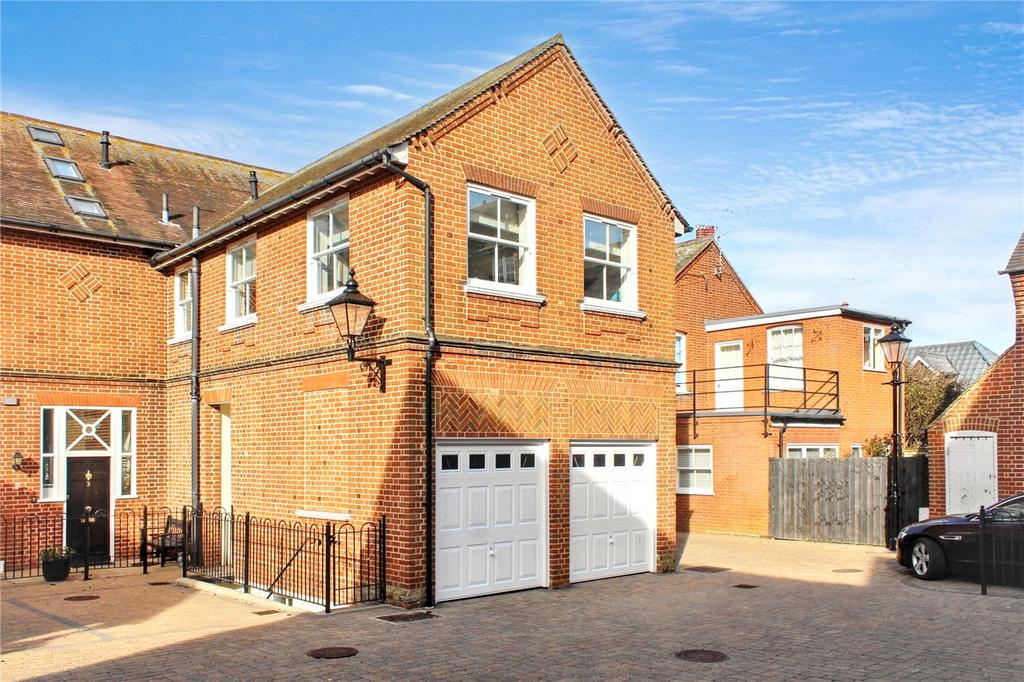 Wymering Road, Southwold, Suffolk, IP18 1 bed apartment - £250,000