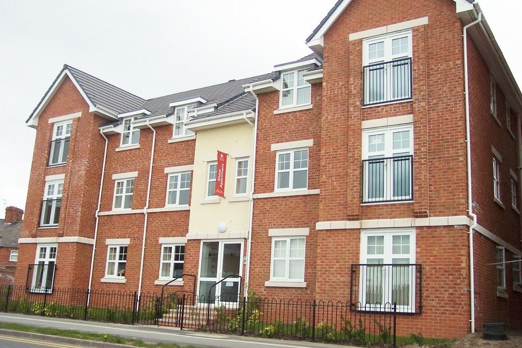 Crossings House, Crewe 2 bed apartment - £775 pcm (£179 pw)