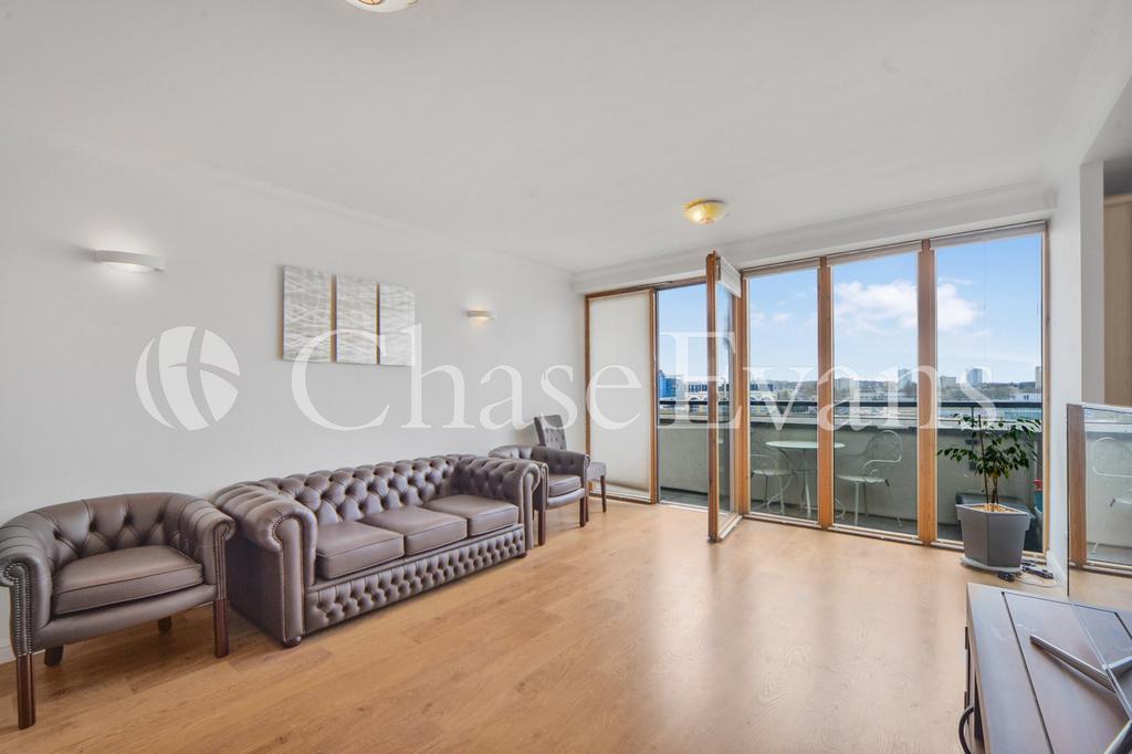 Maritime Quay, Docklands, London, E14 2 bed flat - £2,210 pcm (£510 pw)