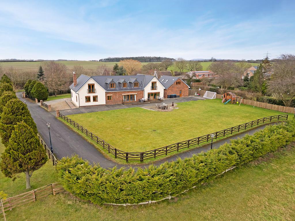 Thornton Bridge Farm 6 bed farm house for sale - £1,350,000