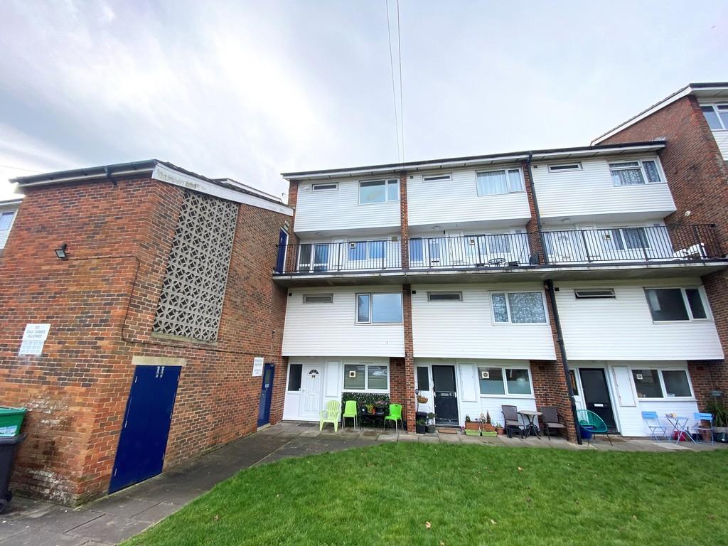 Lumsden Road, Southsea 3 bed maisonette for sale - £150,000