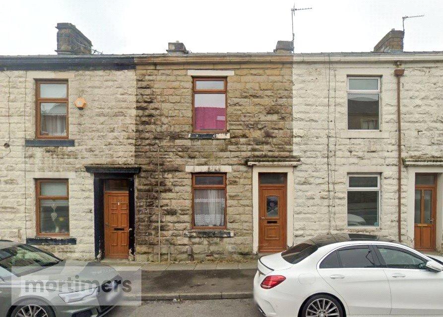 Blackburn Road, Great Harwood... 2 bed terraced house for sale - £75,000