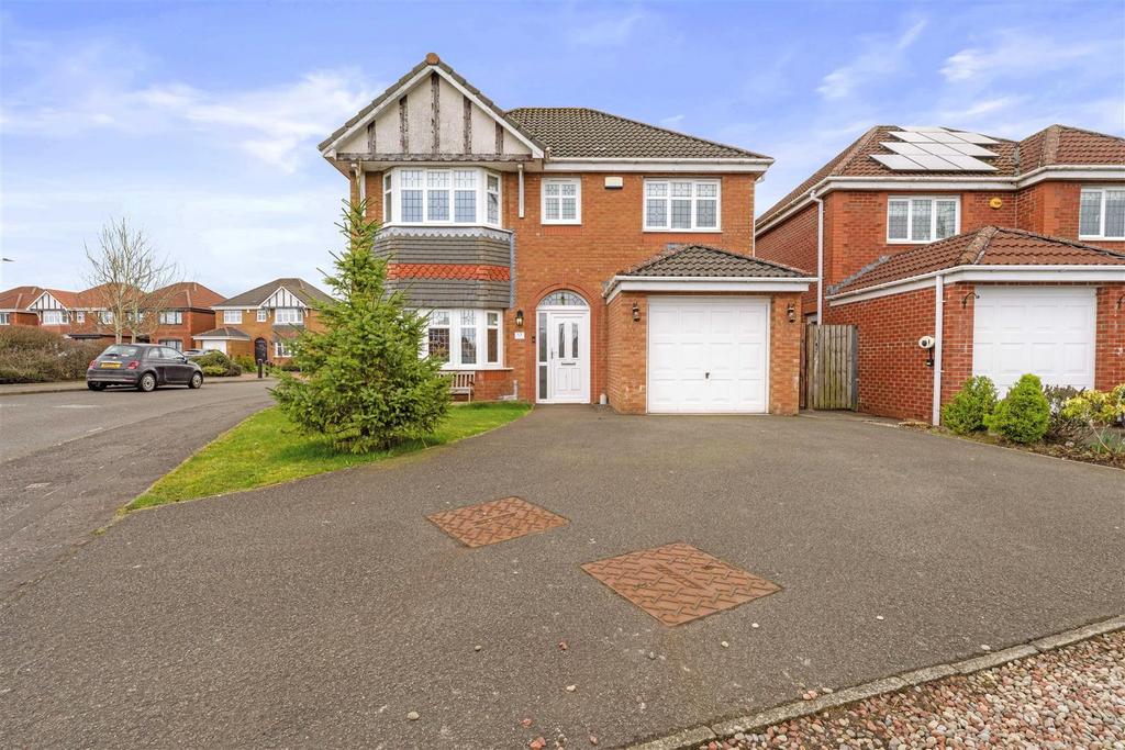 Inverary Drive, Gartcosh, Glasgow 4 bed detached house - £290,000