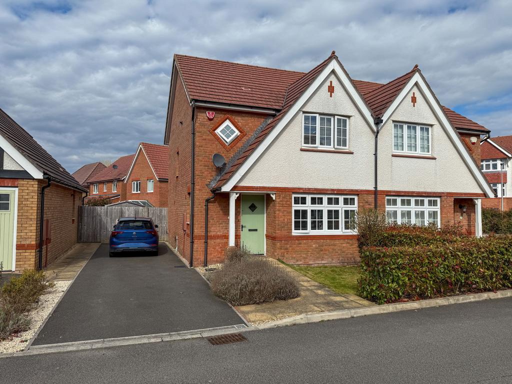 Camomile Way, Newton Abbot TQ12 3 bed semi-detached house for sale - £ ...