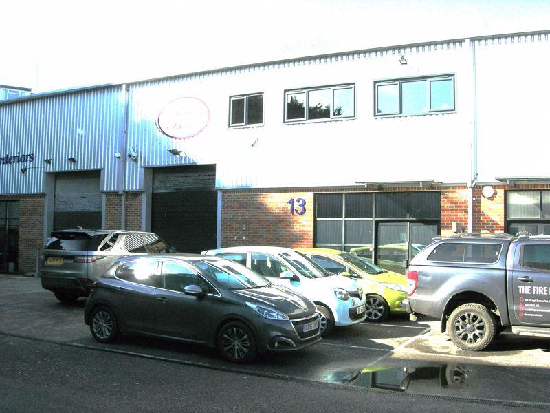 Asheridge Road, Chesham Industrial park to rent - £3,333 pcm (£769 pw)