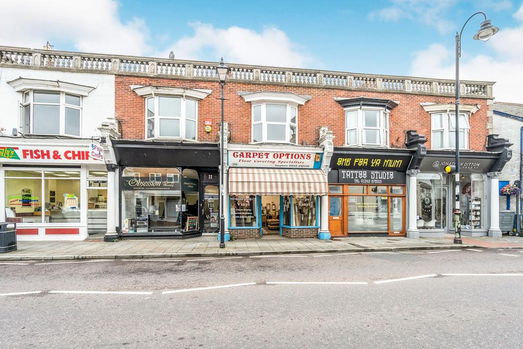 North Street, Emsworth 1 bed flat - £875 pcm (£202 pw)