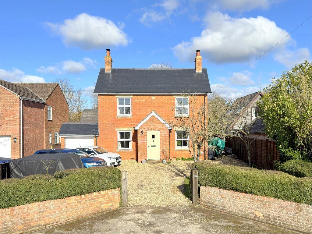 Mill Road, Worton, Devizes... 3 bed detached house - £540,000