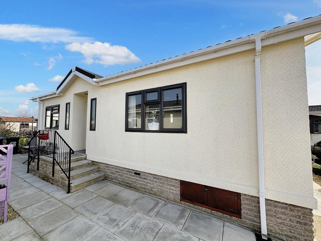 The Avenue, Wyre Vale Park, Garstang... 2 bed park home - £170,000