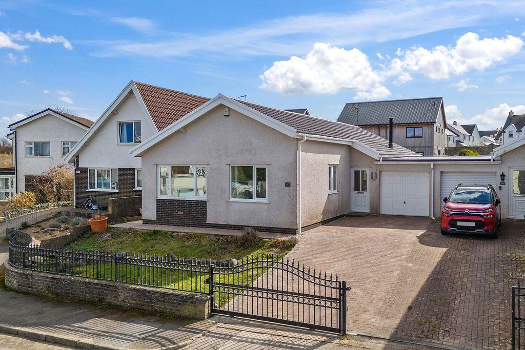 Pennard Drive, Swansea SA3 4 bed detached bungalow - £350,000