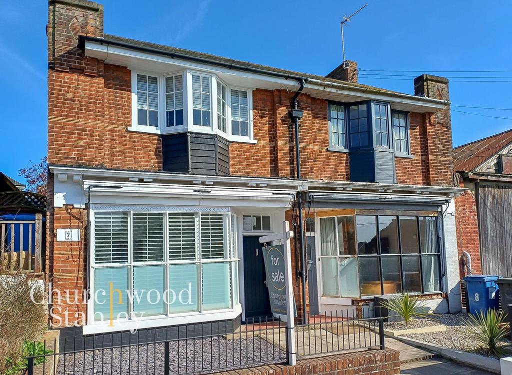Bristol Hill, Shotley Gate, IP9 3 bed semi-detached house for sale - £ ...