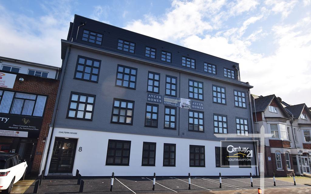 College Place, Southampton SO15 1 bed flat - £975 pcm (£225 pw)