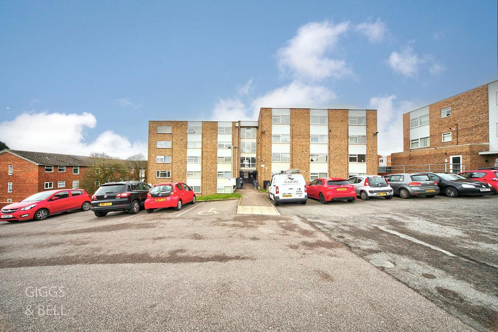 Handcross Road, Luton, Bedfordshire, LU2 1 bed apartment for sale - £ ...