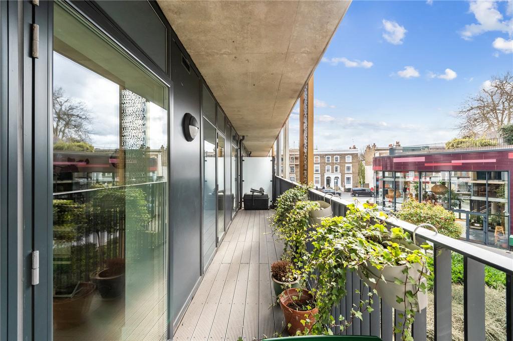 Atkins Square, Dalston Lane, London, E8 2 bed apartment for sale - £500,000