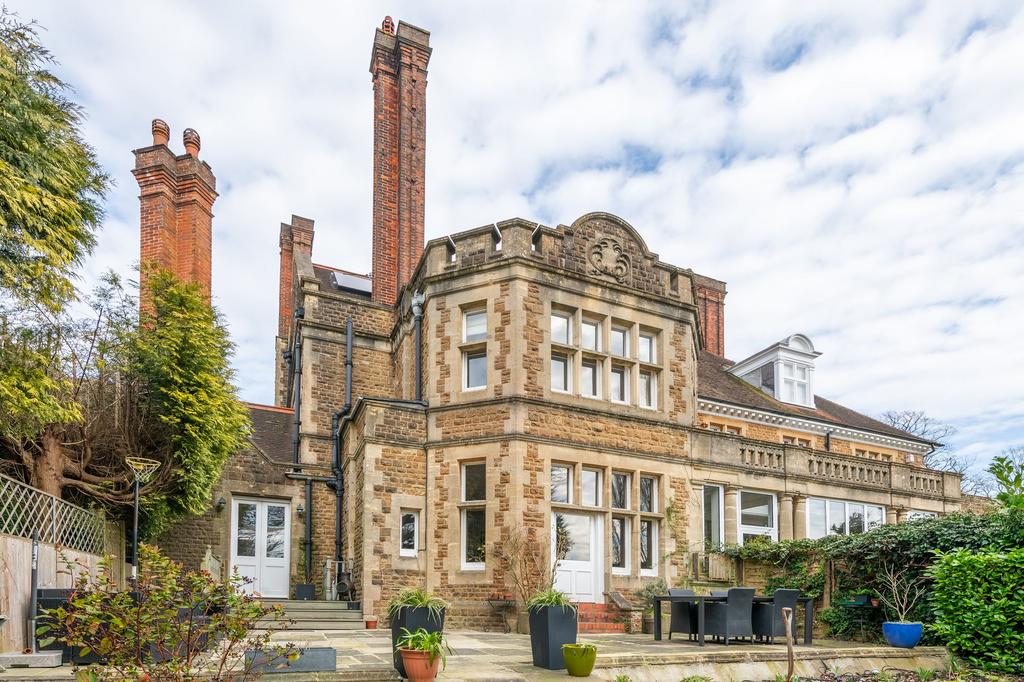 Gatton Road, Reigate, RH2 5 bed end of terrace house - £1,850,000