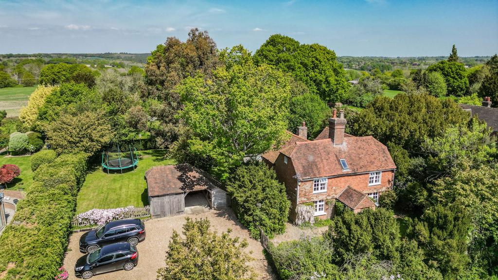 In Hawkhurst With Views Towards... 4 bed detached house - £975,000