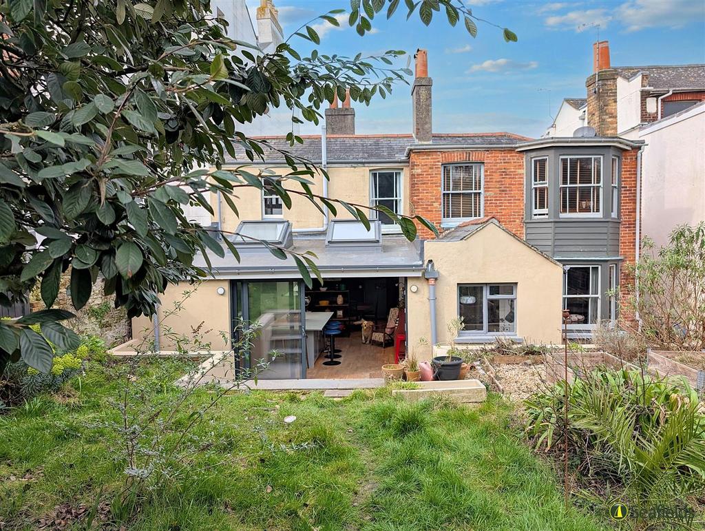 George Street, Ryde, PO33 2EW 5 bed detached house for sale - £425,000