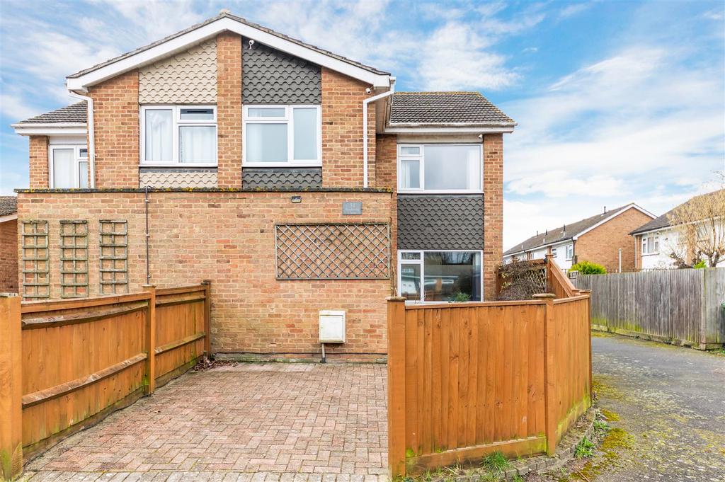 Andover Close, Epsom 3 bed semi-detached house - £500,000