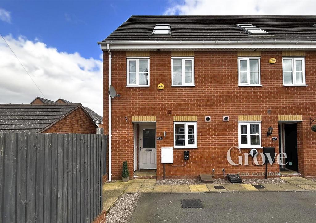 Banners Lane, Halesowen 3 bed end of terrace house - £250,000