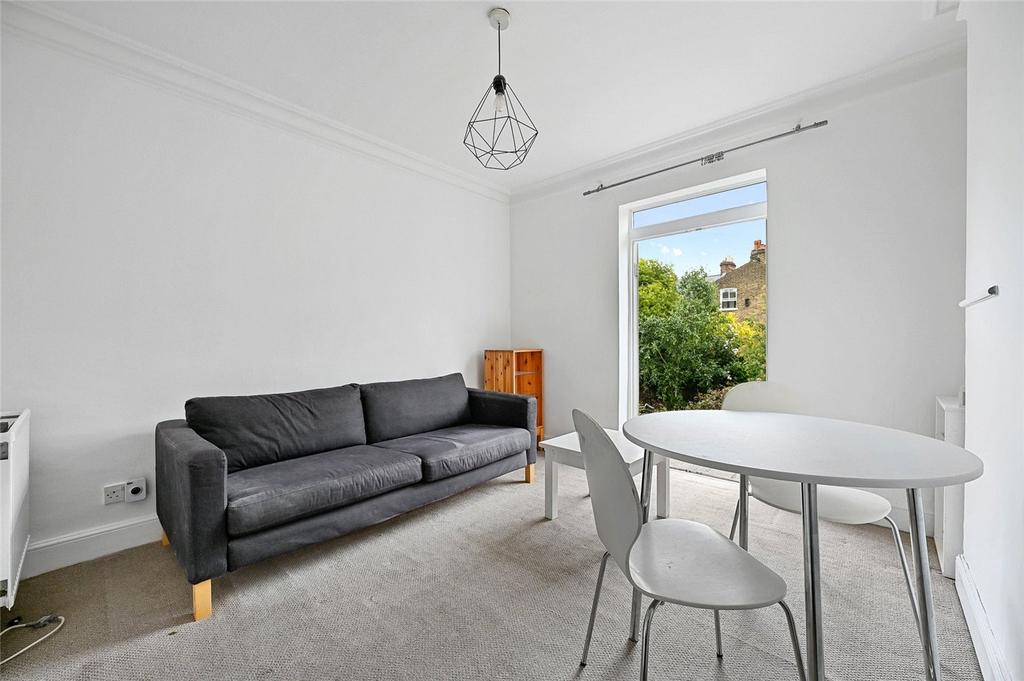 Ormiston Grove, London, W12 1 bed apartment - £1,725 pcm (£398 pw)