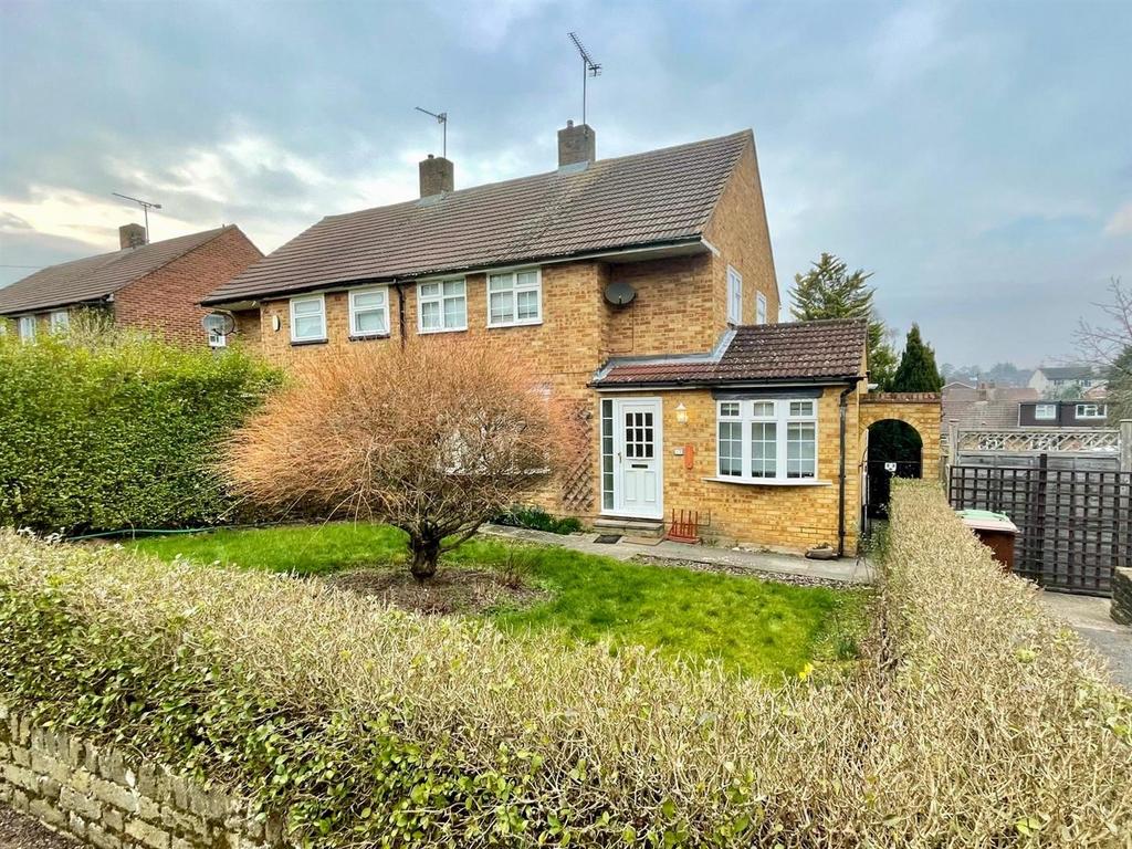 Kemble Close, Potters Bar EN6 3 bed semi-detached house for sale - £545,000