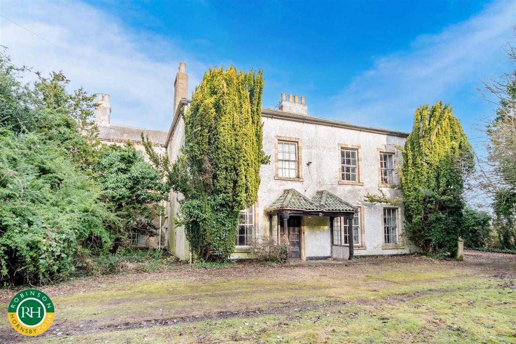 Hatfield Manor, Manor Road, Hatfield... 7 bed detached house - £500,000