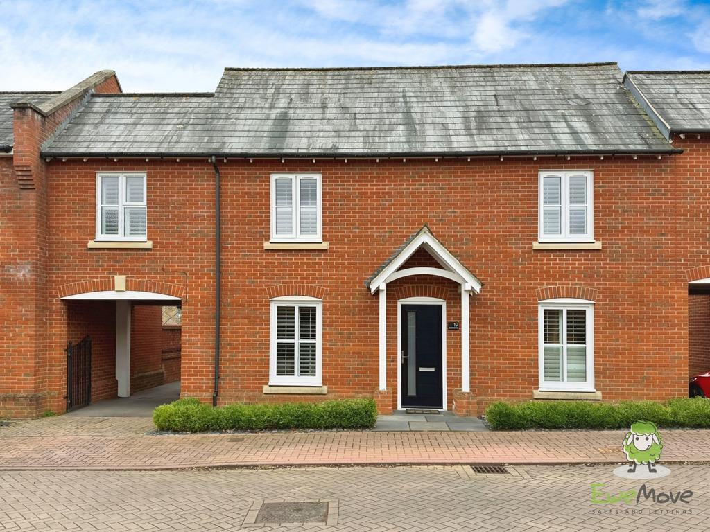 OTTERBOURNE WALK... 4 bed link detached house for sale - £500,000