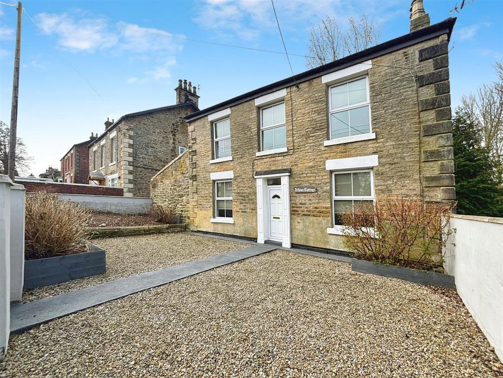 Main Street, Witton Park 4 bed detached house for sale - £265,000