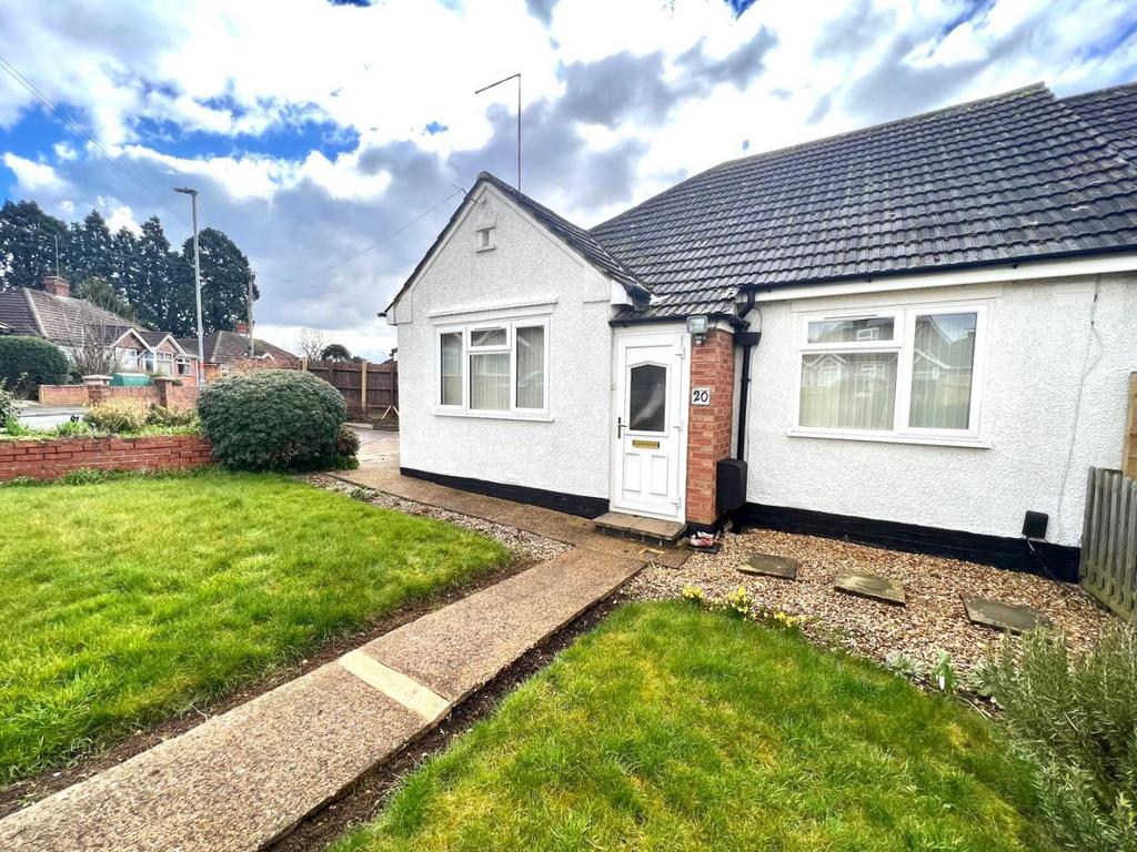 Cameron Drive, Duston, Northampton NN5 2 bed semi-detached bungalow - £ ...