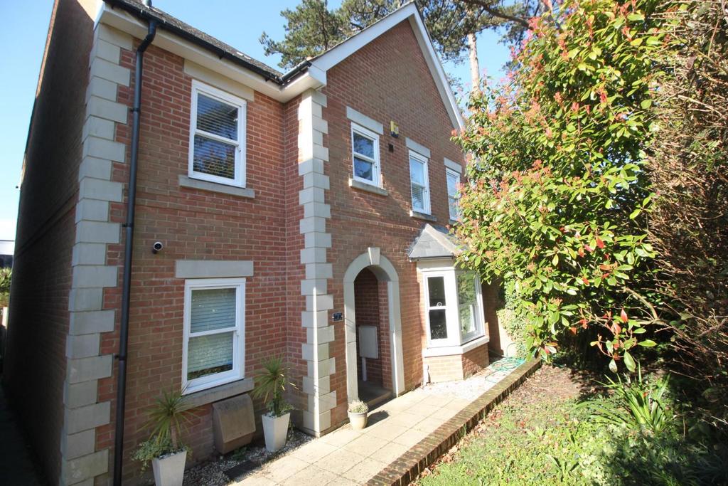 Beech Lane, Netley 4 bed detached house for sale - £890,000