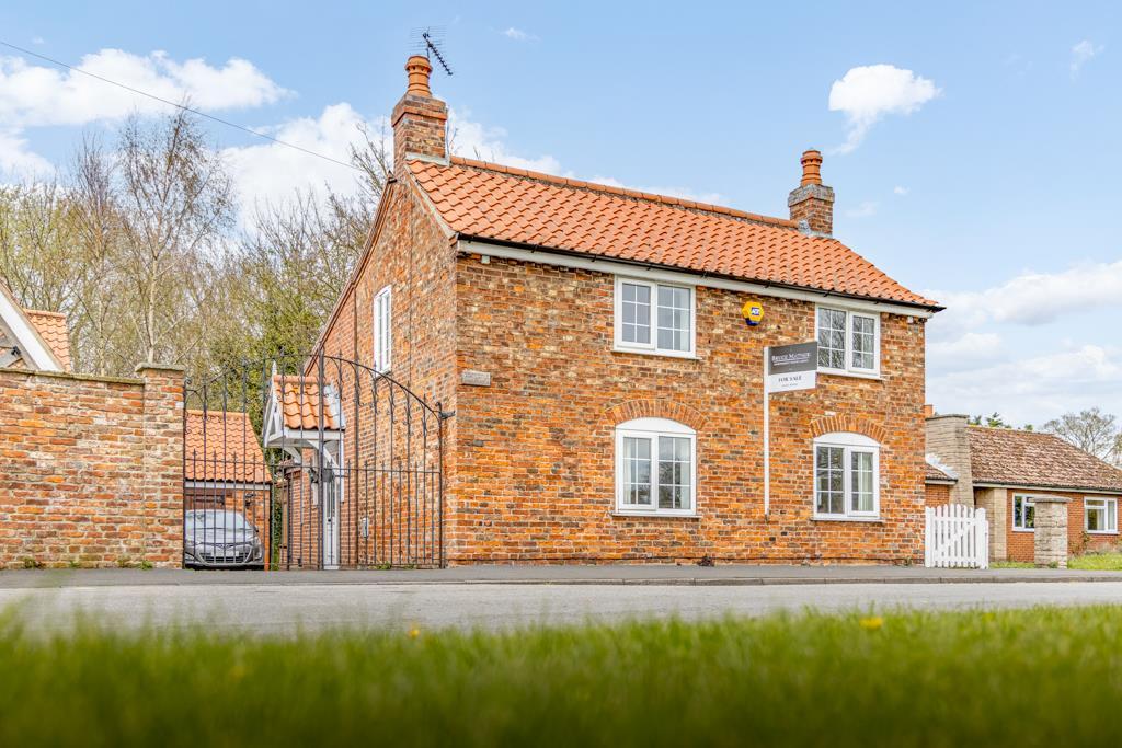 High Street, Coningsby 4 bed detached house - £382,000