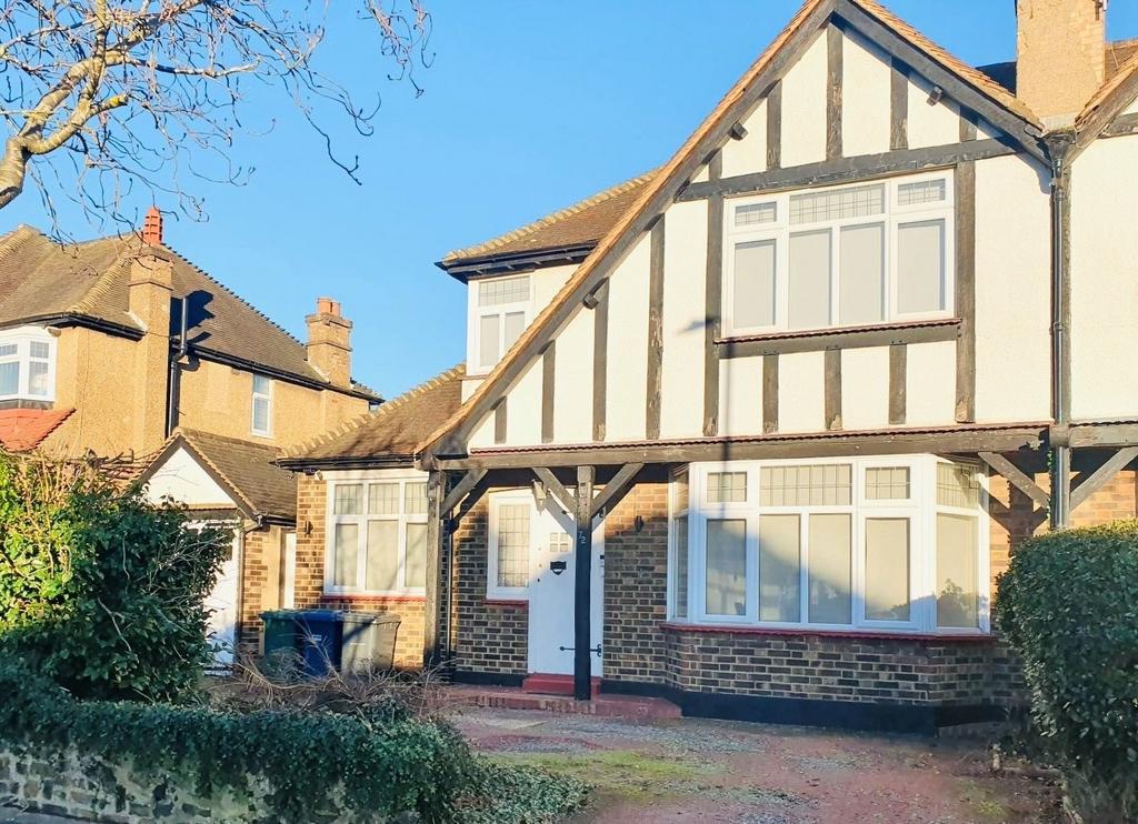 Green Lane, Edgware HA8 3 bed semi-detached house - £849,000