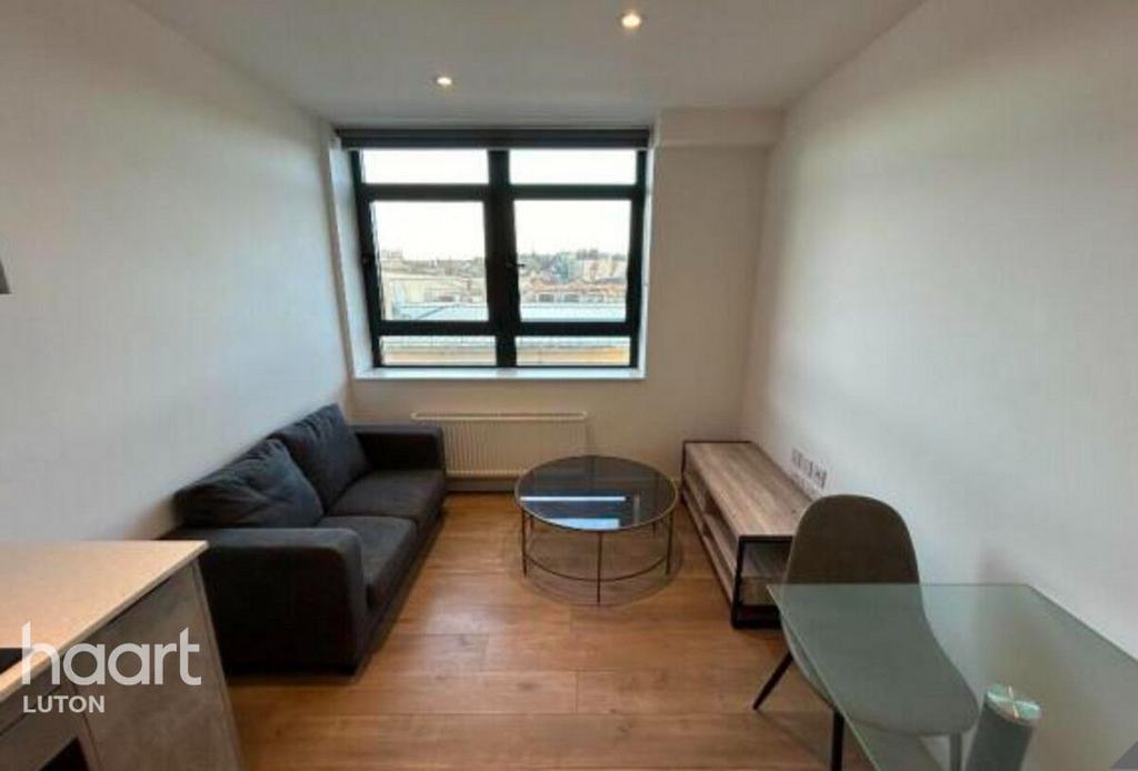 Alma Street, LUTON 1 bed apartment - £1,100 pcm (£254 pw)