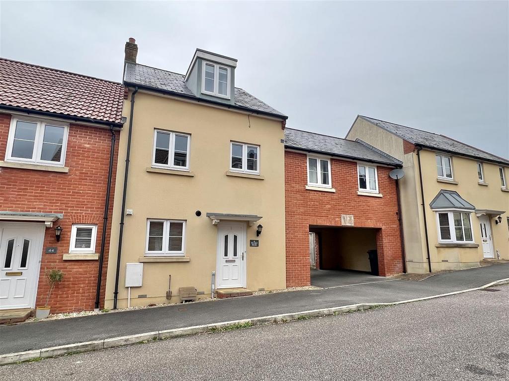Dukes Way, Axminster EX13 3 bed terraced house - £290,000