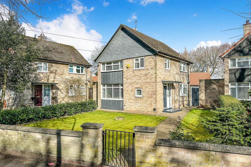 Victoria Avenue, Hull HU5 3 bed detached house - £200,000