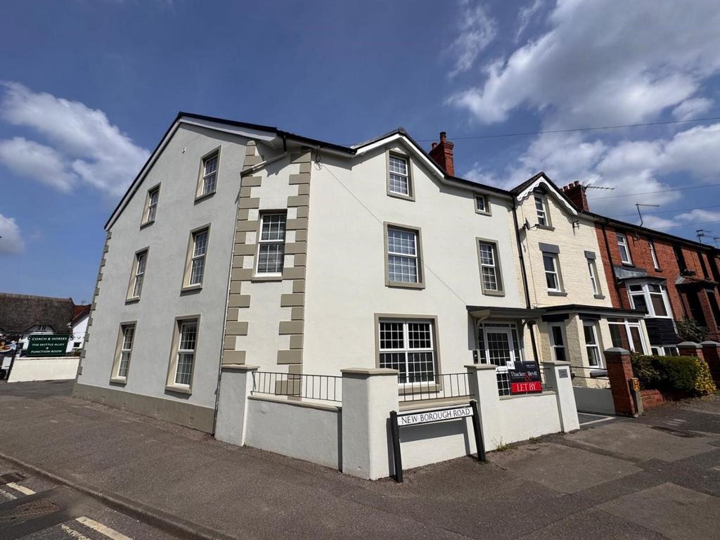 1 New Borough Road, Wimborne Minster 3 bed apartment - £1,400 pcm (£323 pw)