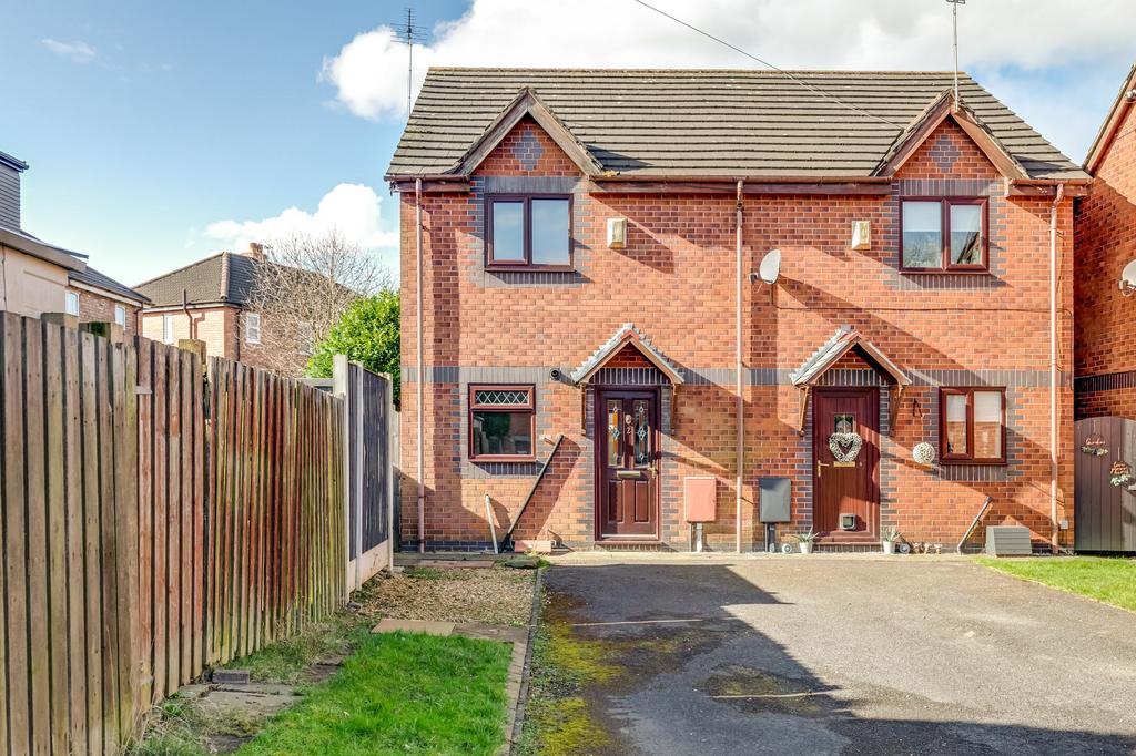 Finlay Court, Wigan WN5 2 bed semi-detached house for sale - £110,000
