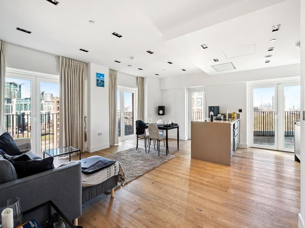 Keybridge Tower, Nine Elms, SW8 2 bed apartment - £975,000