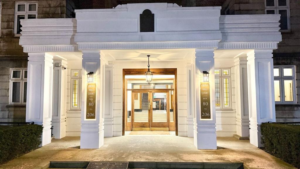 London NW8 1 bed apartment - £2,253 pcm (£520 pw)