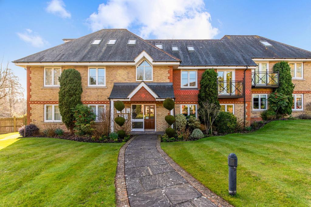 Windermere Way, Reigate RH2 2 bed ground floor flat for sale - £500,000