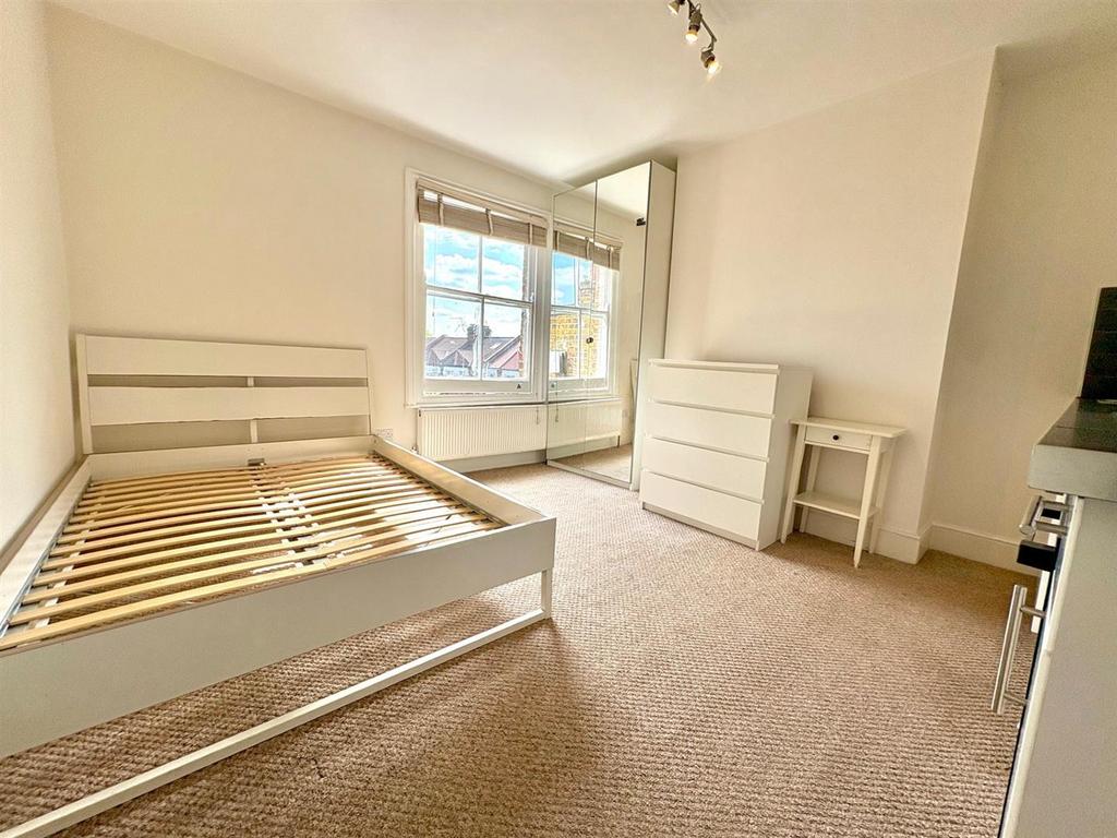 The Vale, Acton W3 Studio - £1,250 pcm (£288 pw)